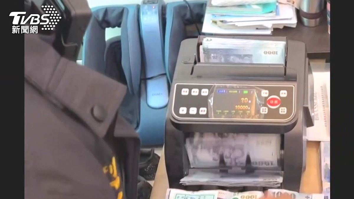 假APP騙投資再教刷卡換現金！詐團「一條龍」騙50人 扣回1.89億│TVBS新聞網