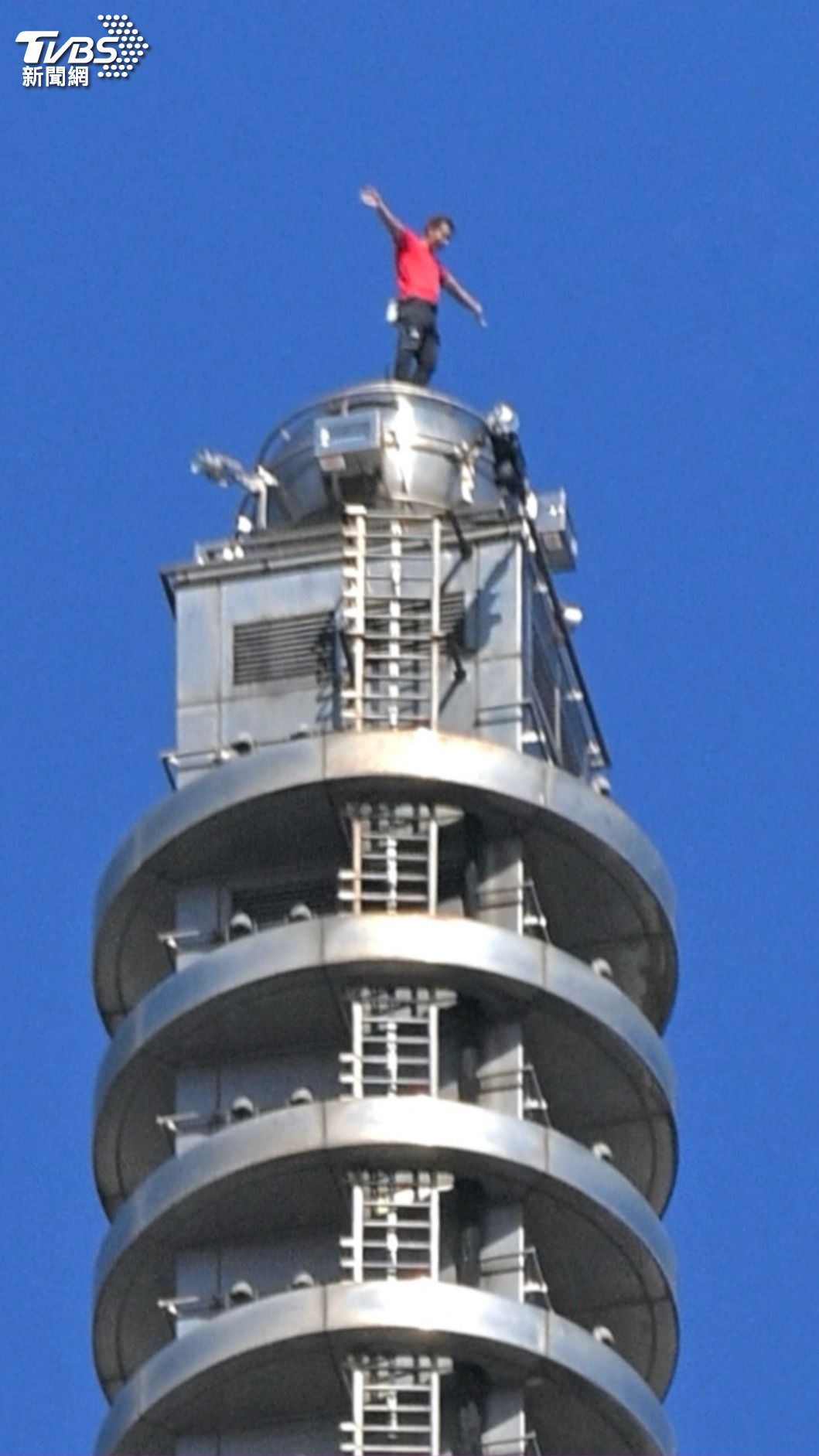 全球直播看霍諾德登頂101「國旗飄揚」 網讚：這波行銷超過100分│TVBS新聞網