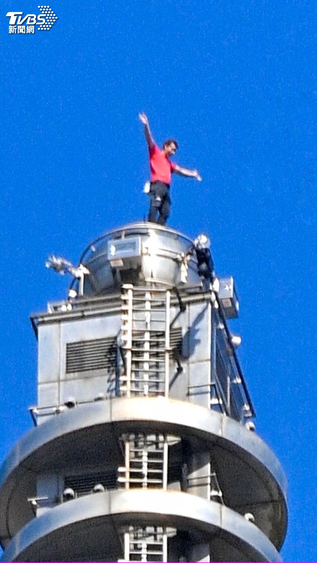 不斷更新／霍諾德91分鐘登頂101 燦笑現身記者會直呼「太驚奇」│TVBS新聞網