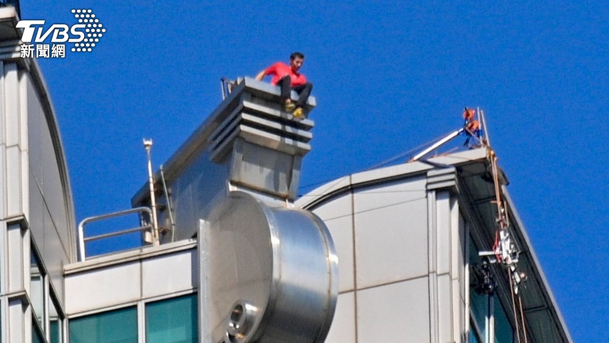 霍諾德登頂101！網翻大拜拜賈永婕手捧「亞洲神秘力量」他一臉狐疑│TVBS新聞網