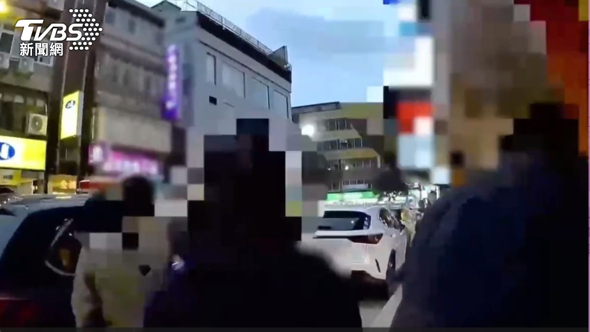 萬華掃黃後掃賭！民宅藏「士九」賭場 13名阿公阿嬤級賭客遭逮│TVBS新聞網