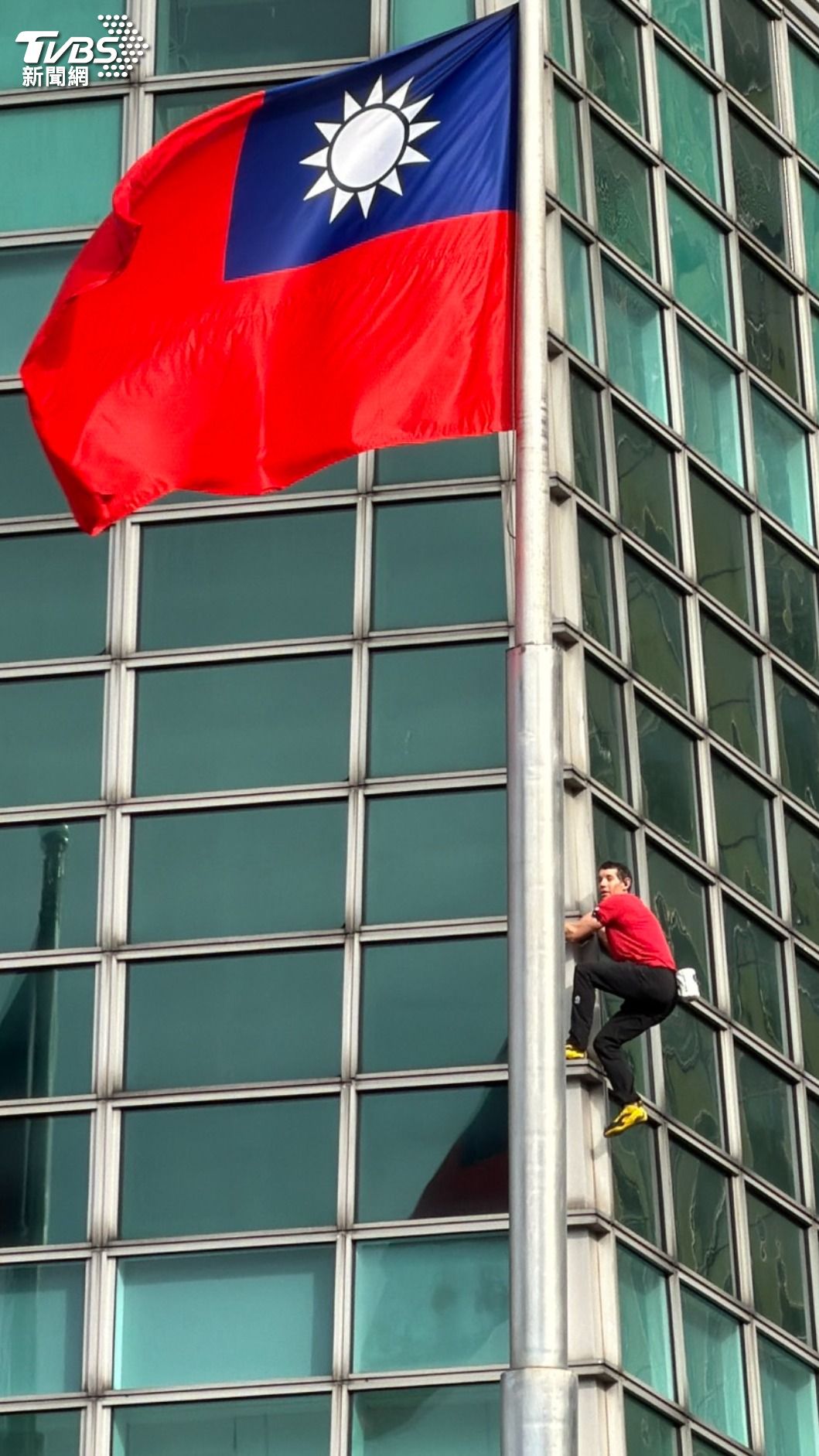 霍諾德攀岩危險不在高！醫點關鍵：肌肉超過負荷「感覺不到手在抓」│TVBS新聞網