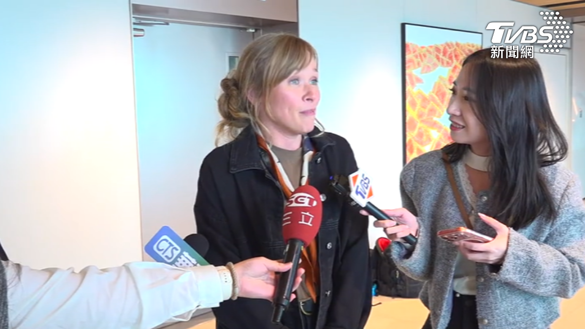 霍諾德徒手攻頂101妻隔窗深情對望 登頂後甜吻閃瞎全球│TVBS新聞網