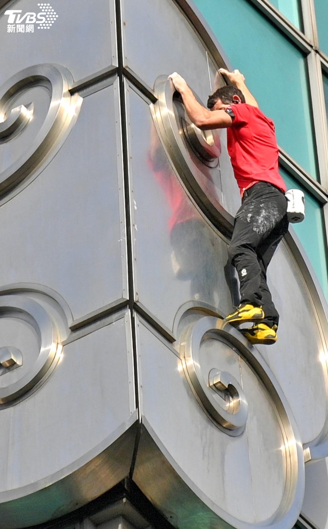 霍諾德徒手獨攀101！酸民狂嗆「靠梯子」 全網怒噴：智X│TVBS新聞網