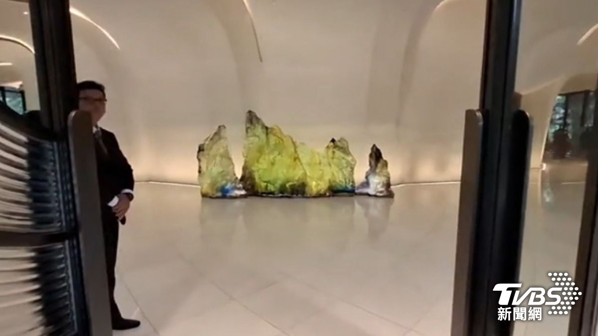 開箱「陶朱隱園」5億奢華公設！ 庭園有瀑布小溪 頂樓看101│TVBS新聞網