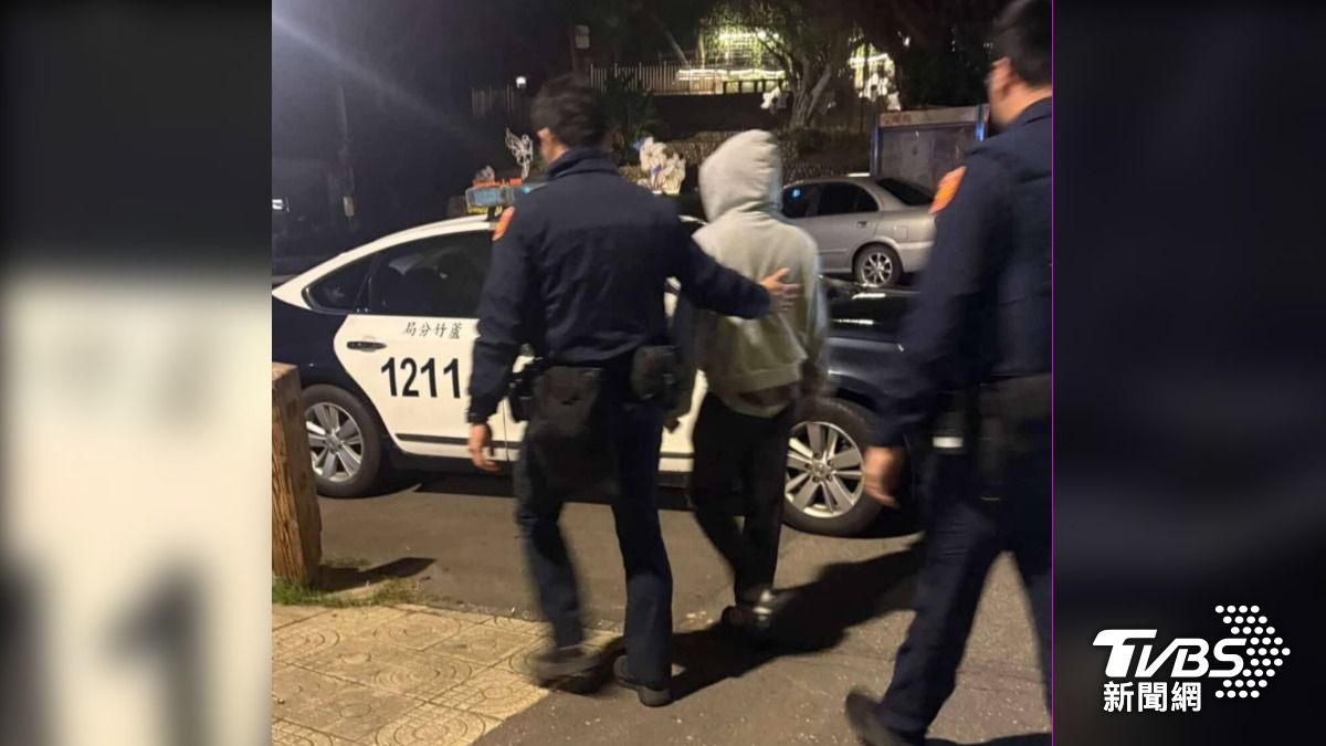桃園公廁驚見偷窺狼！女如廁抬頭見男窺視 2女遭20歲男偷拍│TVBS新聞網
