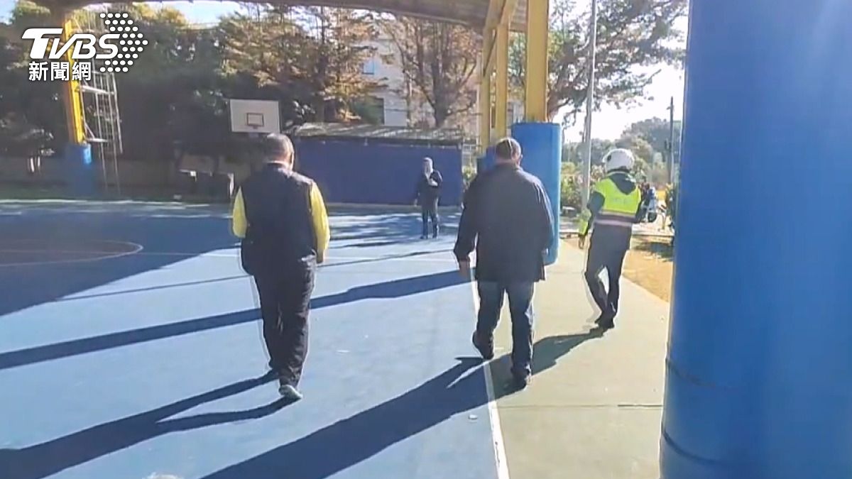 免費教舞20年遇刺！土風舞老師遭鄰居砍頸 嫌犯長期檢舉竟持刀行兇 │TVBS新聞網