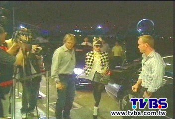 「就是愛台灣」！卡卡離台 內在美穿MIT│TVBS新聞網