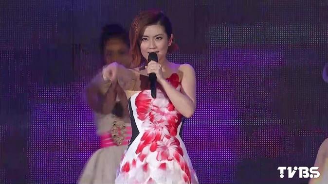 Selina、Ella組曲solo秀 展現女人味│TVBS新聞網