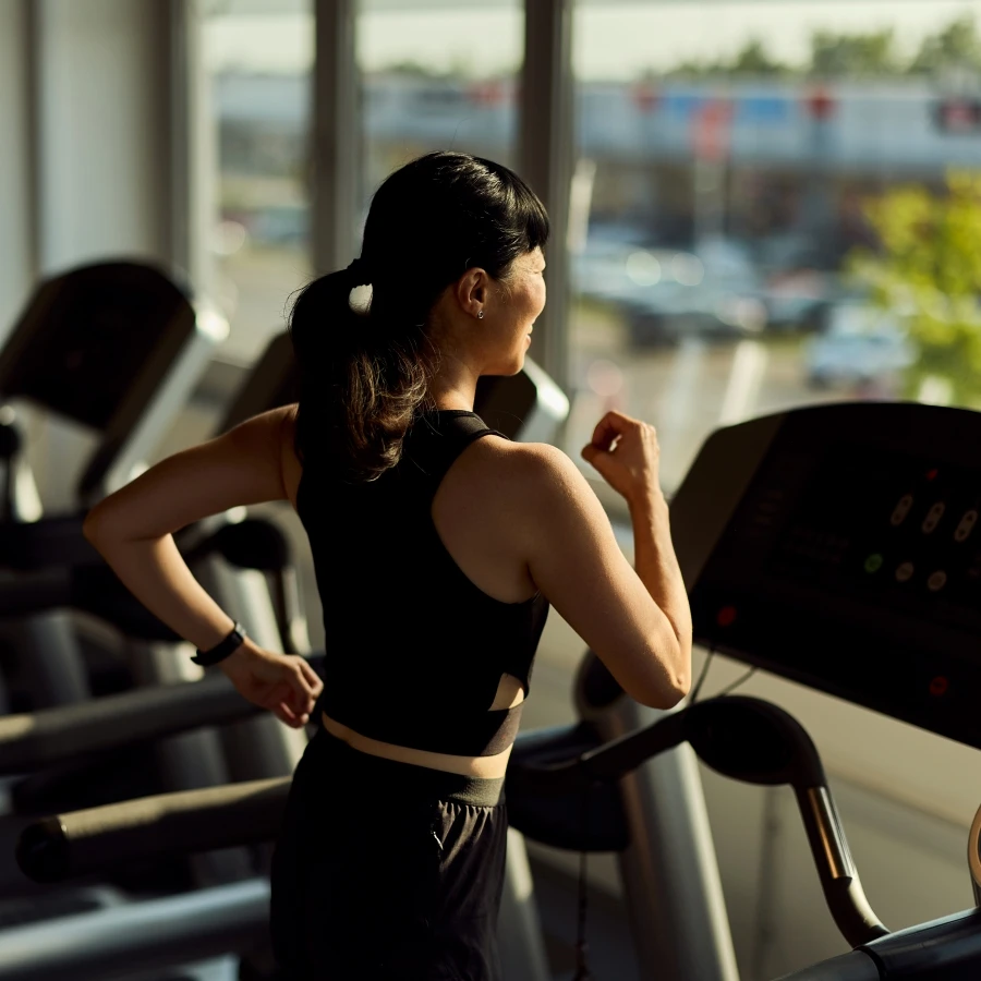 ELLA陳嘉樺根本減肥之神！「深蹲+1秘訣」長年維持44公斤，衝刺減肥菜單公開全網瘋傳|女人我最大